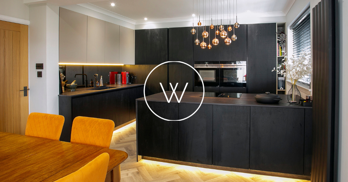 Contemporary Sociable Kitchen | Dark Tones & Bronze Highlights